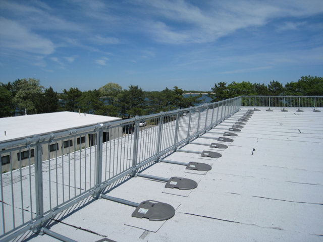 Roof handrail systems for fall protection - Simplified Safety