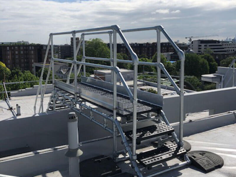 Stepover units to accommodate changes in roof level - Simplified Safety