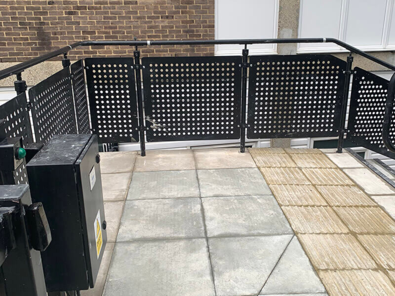 Handrail system with perforated panels - Simplified Safety