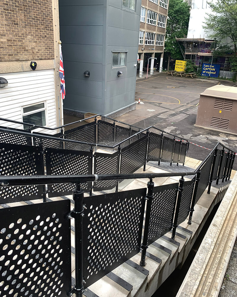 Handrail system with perforated panels - Simplified Safety