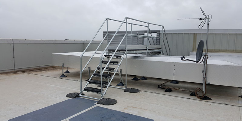 Step over platforms for roofs - Bespoke and off the shelf solutions ...