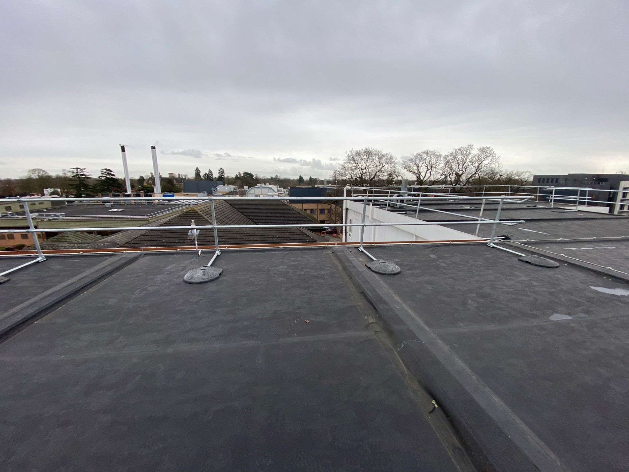 BS13700:2021 Roof Edge Protection - Simplified Safety